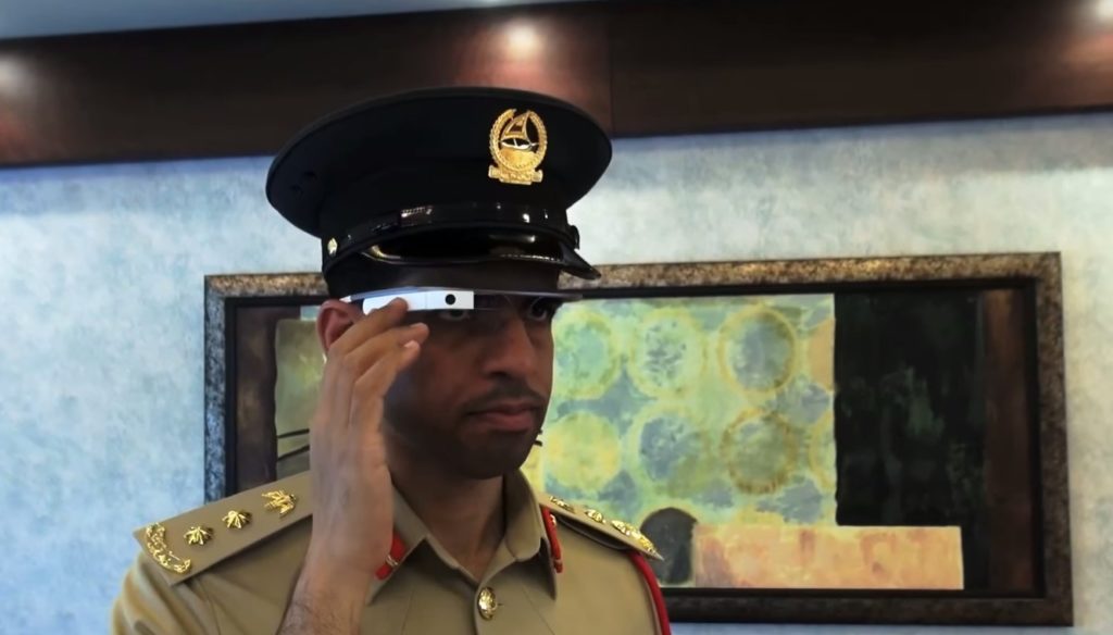 ตำรวจดูไบสุดไฮเทค !! เตรียมนำ Google Glass มาไล่จับผู้ร้าย - techhub