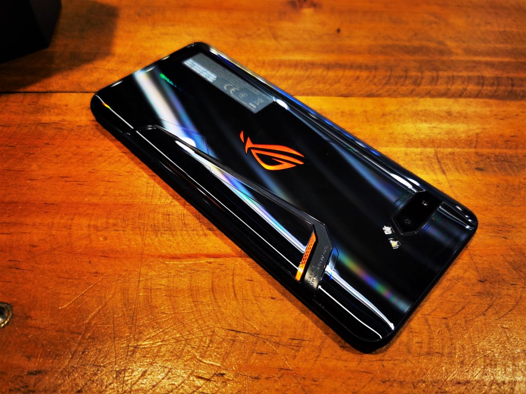 รีวิว : ASUS ROG Phone ll สุดขีดของการเล่นเกม และการอัพเกรดที่สุดกว่าเดิม